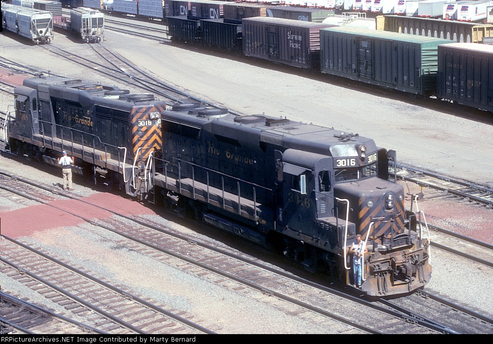 D&RGW GP30s 3016 and 3018